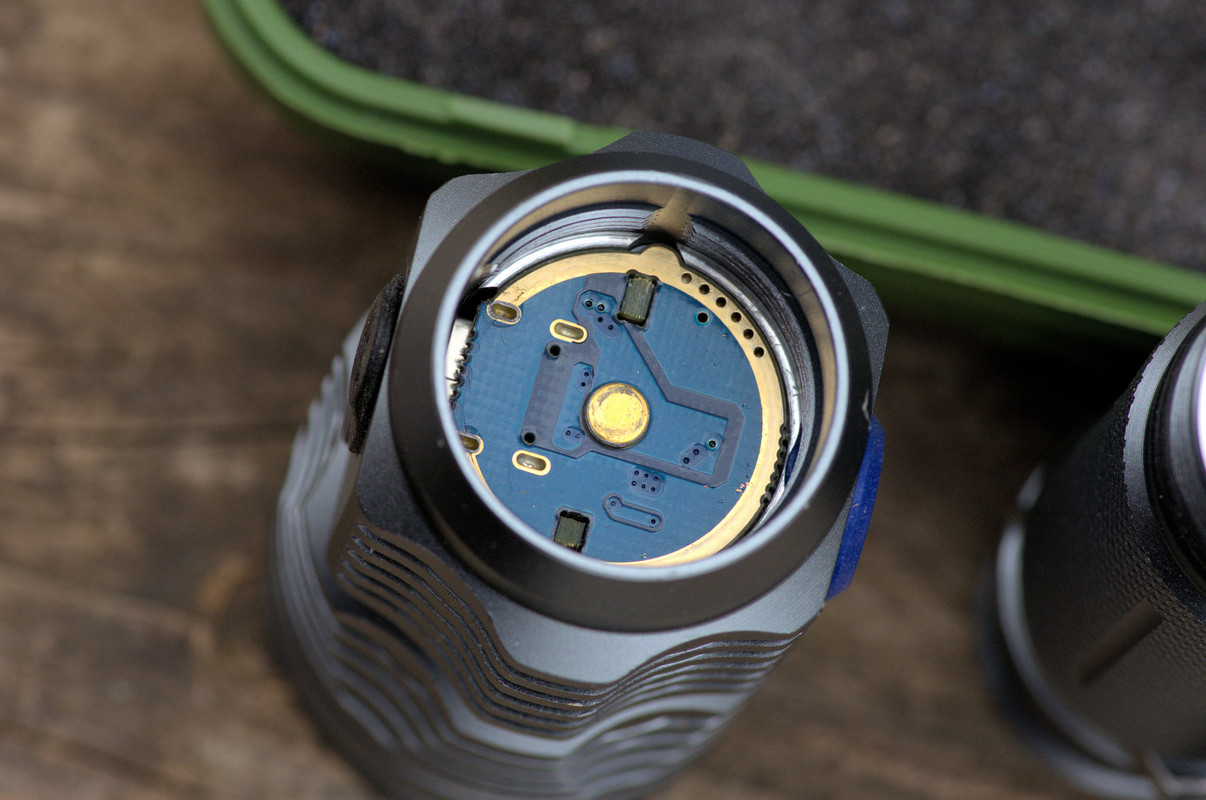 (Review) Blue Badger Lights - Eagle 1500 - 18650 Flashlights ...