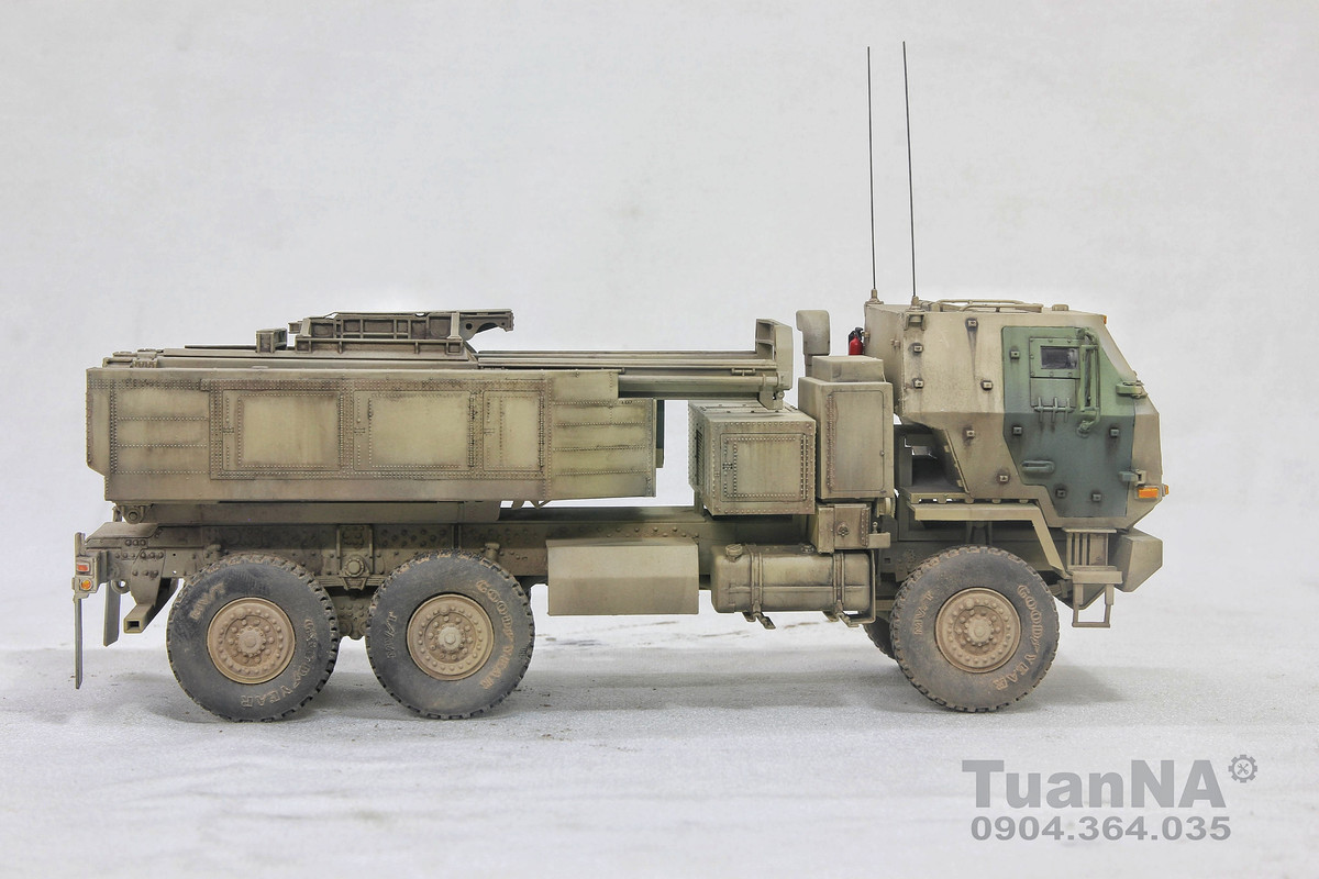 1/35 M-142 High Mobility Artillery Rocket System (HIMARS) - Ready for ...