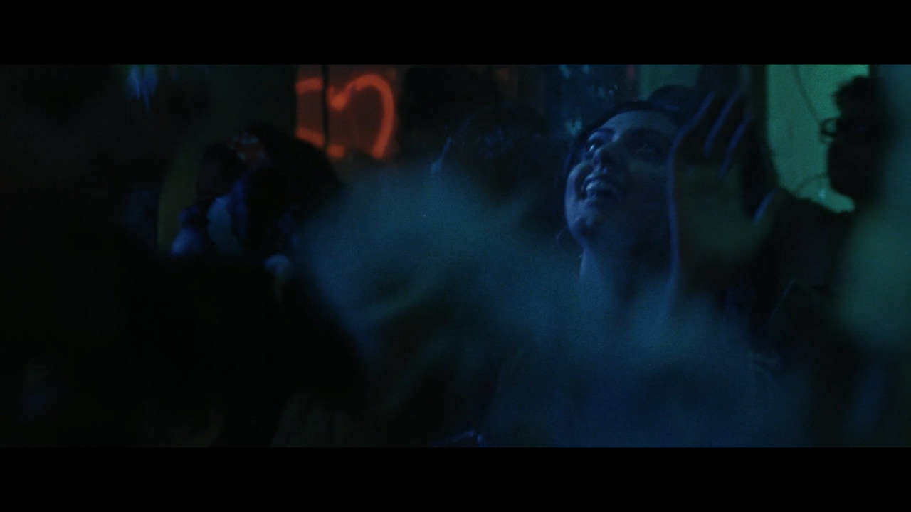 Miss Lovely 2012 1080p NF mkv snapshot 05 26 [2021 07 14 11 03 22 ...