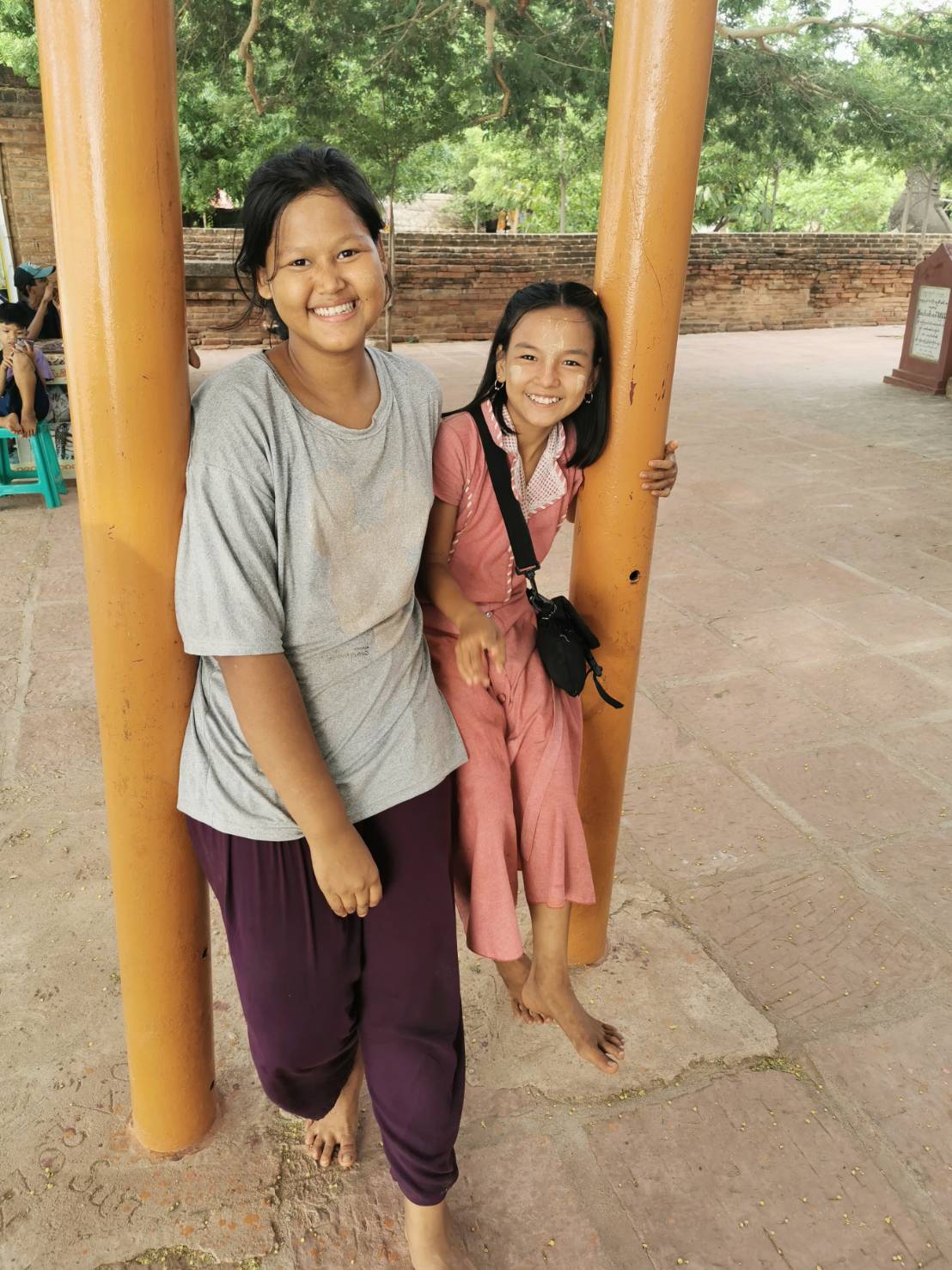 454570 — Postimages