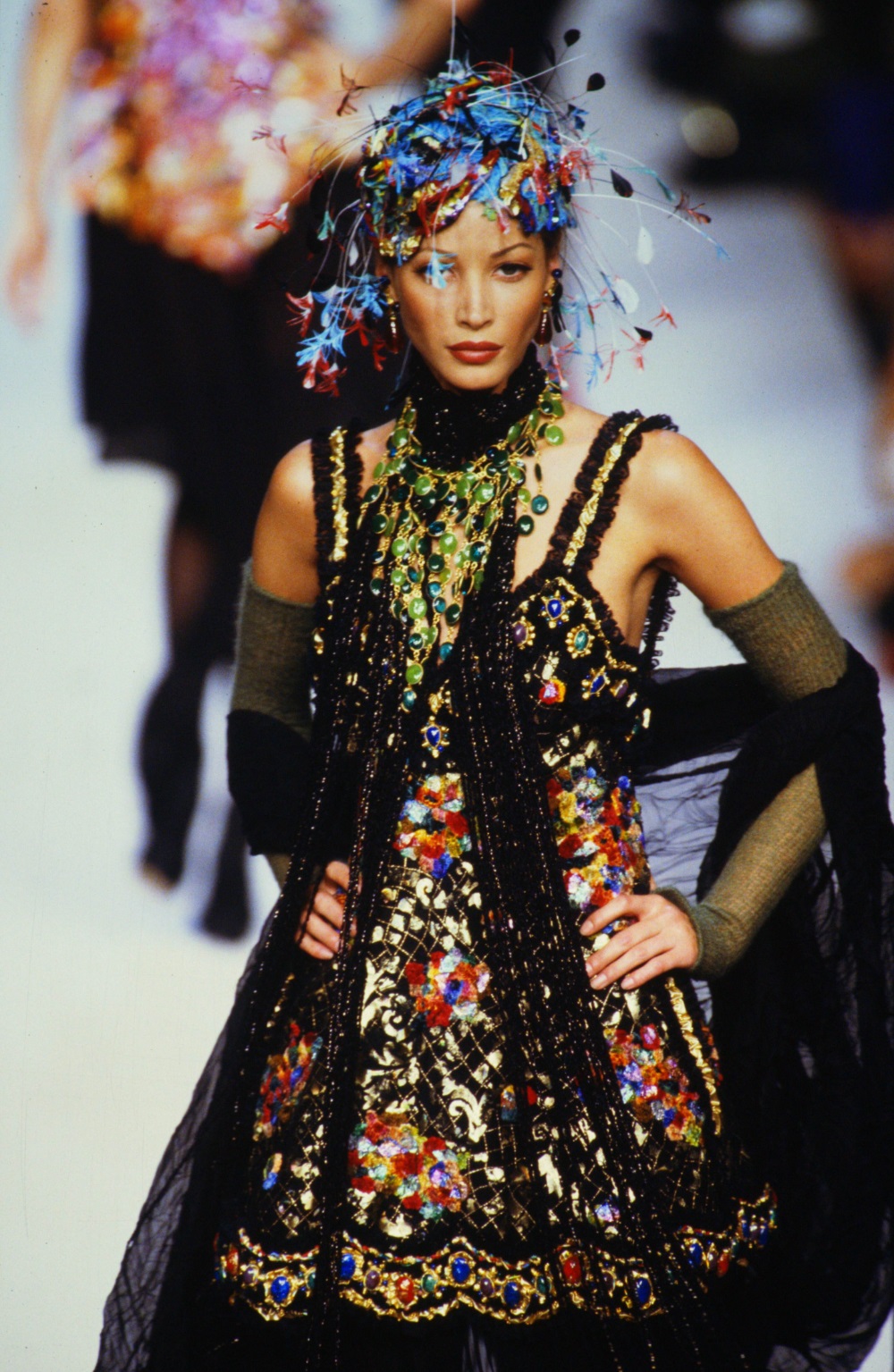 Fashion Classic: CHANEL Haute Couture Fall/Winter 1992 | Page 2 ...