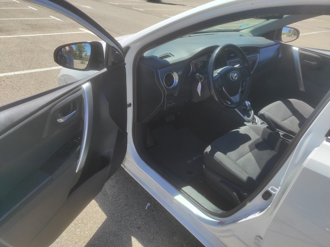 Auris 17 — Postimages