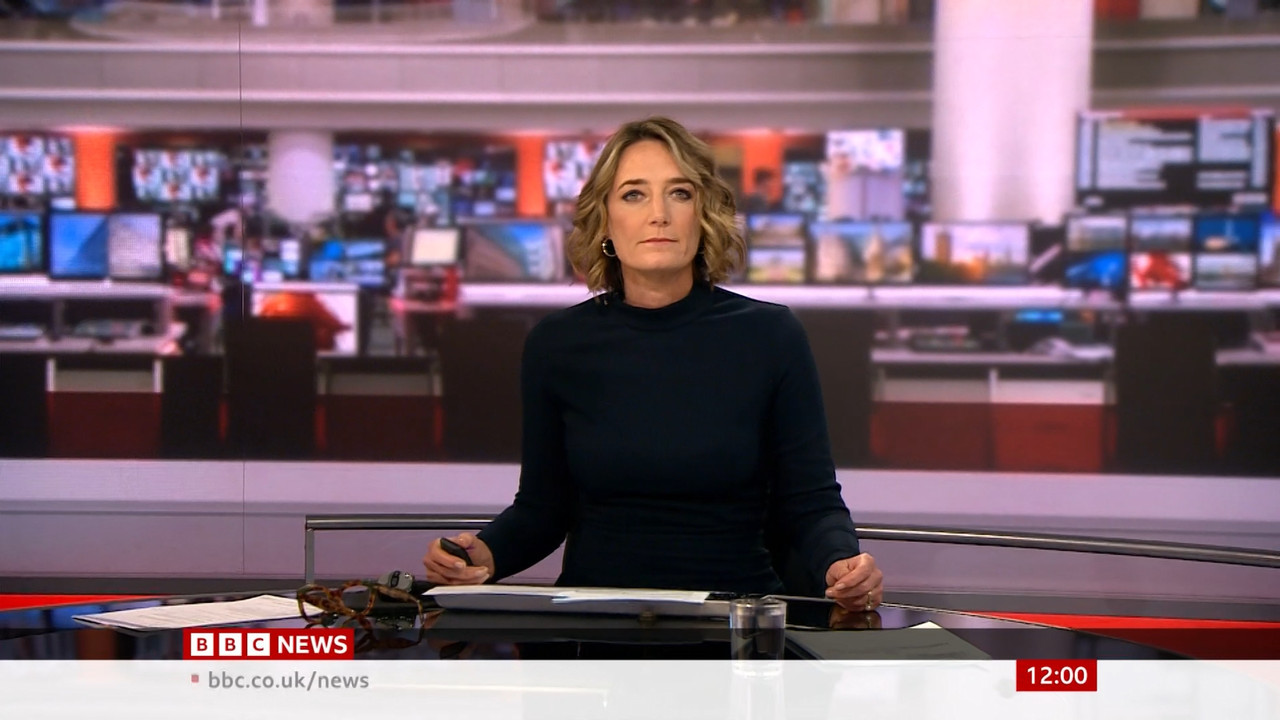 04 20 12 00 00 BBC News The latest news from the BBC S ts snapshot 00 ...