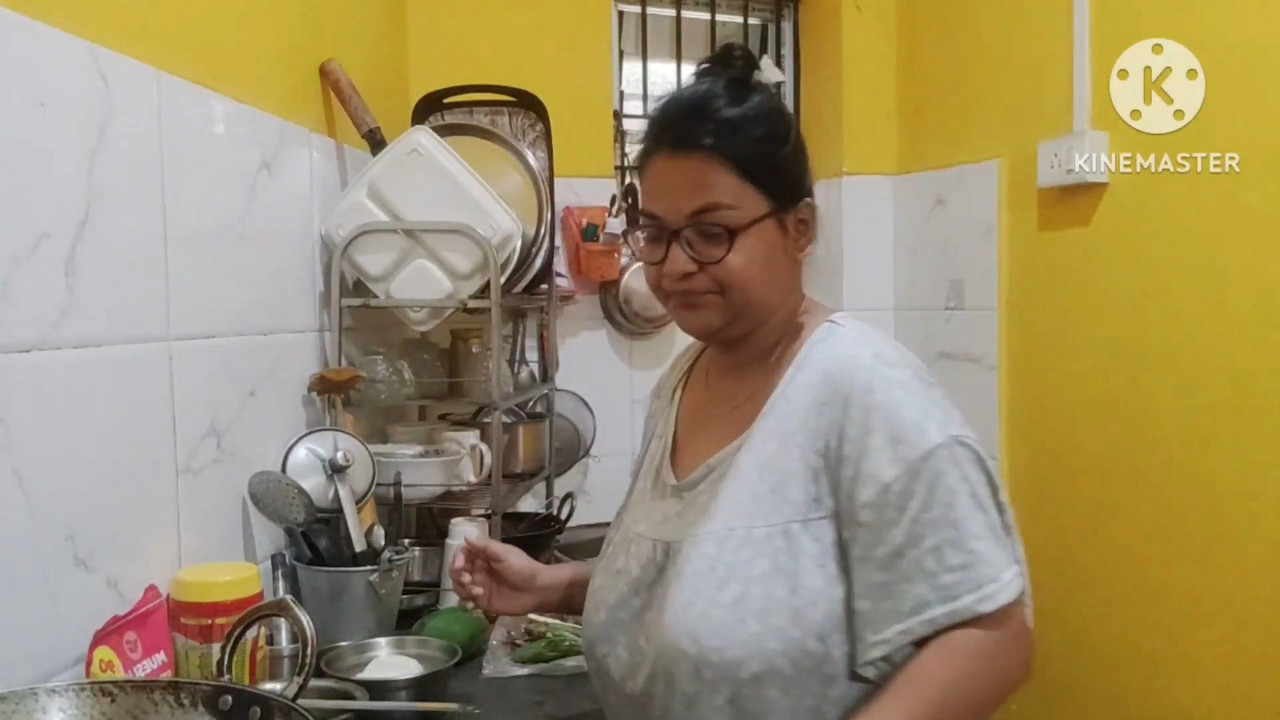 Bengali lady huge boobs and cleavage Nipple om white and pink shirt mp4 snapshot 00 13 357 ...