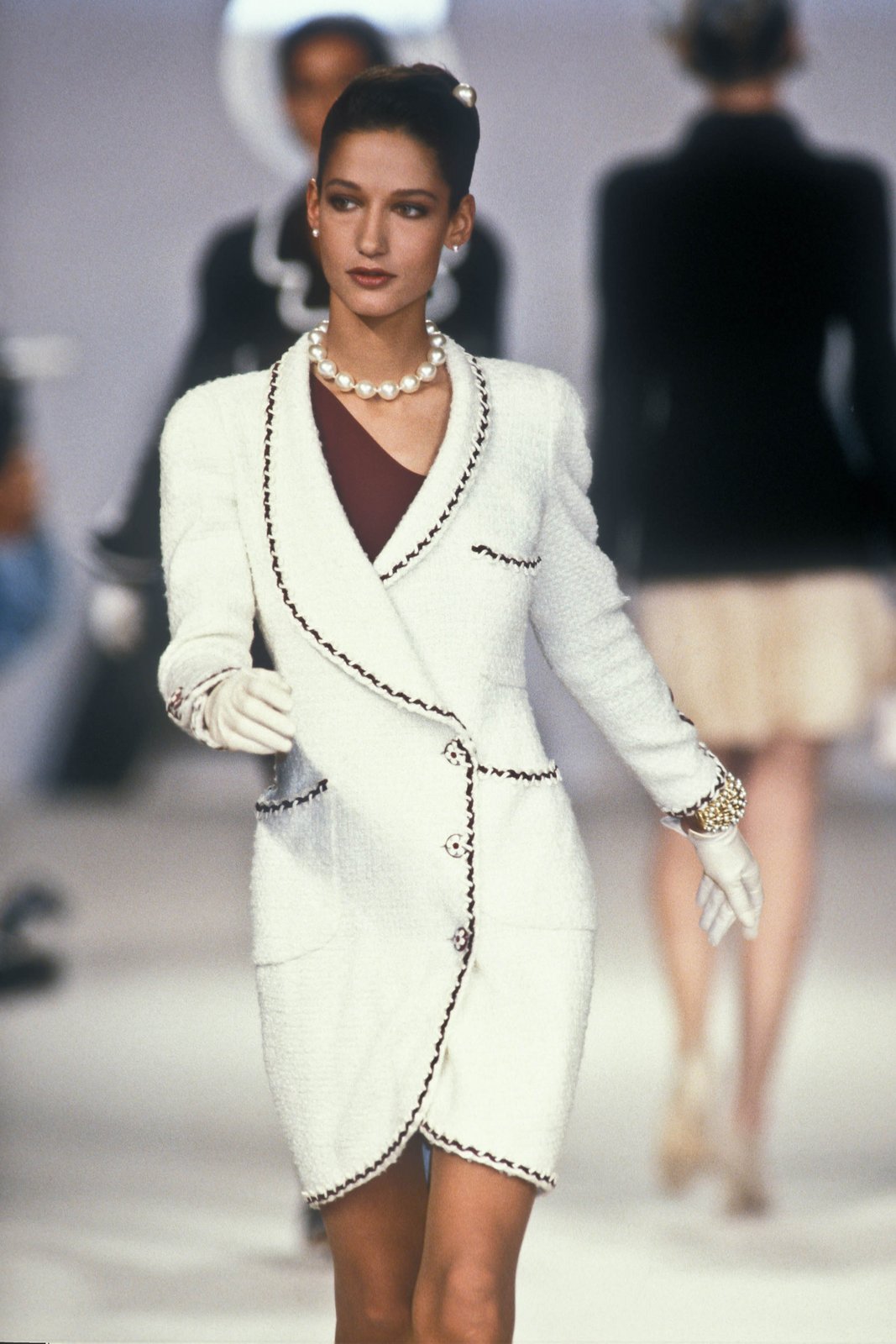 Fashion Classic: CHANEL Haute Couture Spring/Summer 1990 | Lipstick Alley