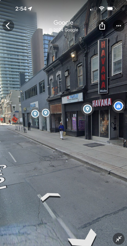 Just found this going through old photos. Yonge street in the mid 70s (Parkside tavern was at ...