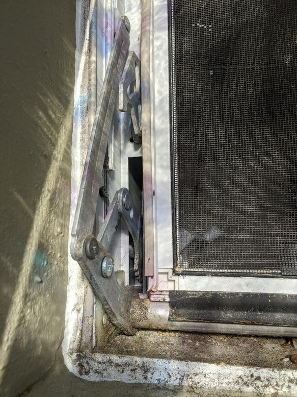 Window operator worn screws | DIY Home Improvement Forum