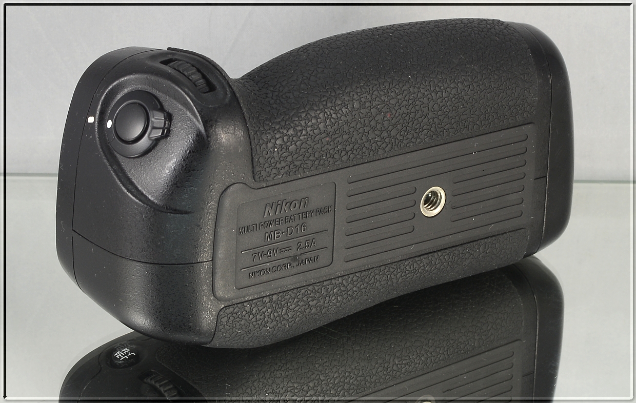 💥 Nikon MB-D16 **Originální battery grip pro Nikon D750** TOP💥 | Aukro
