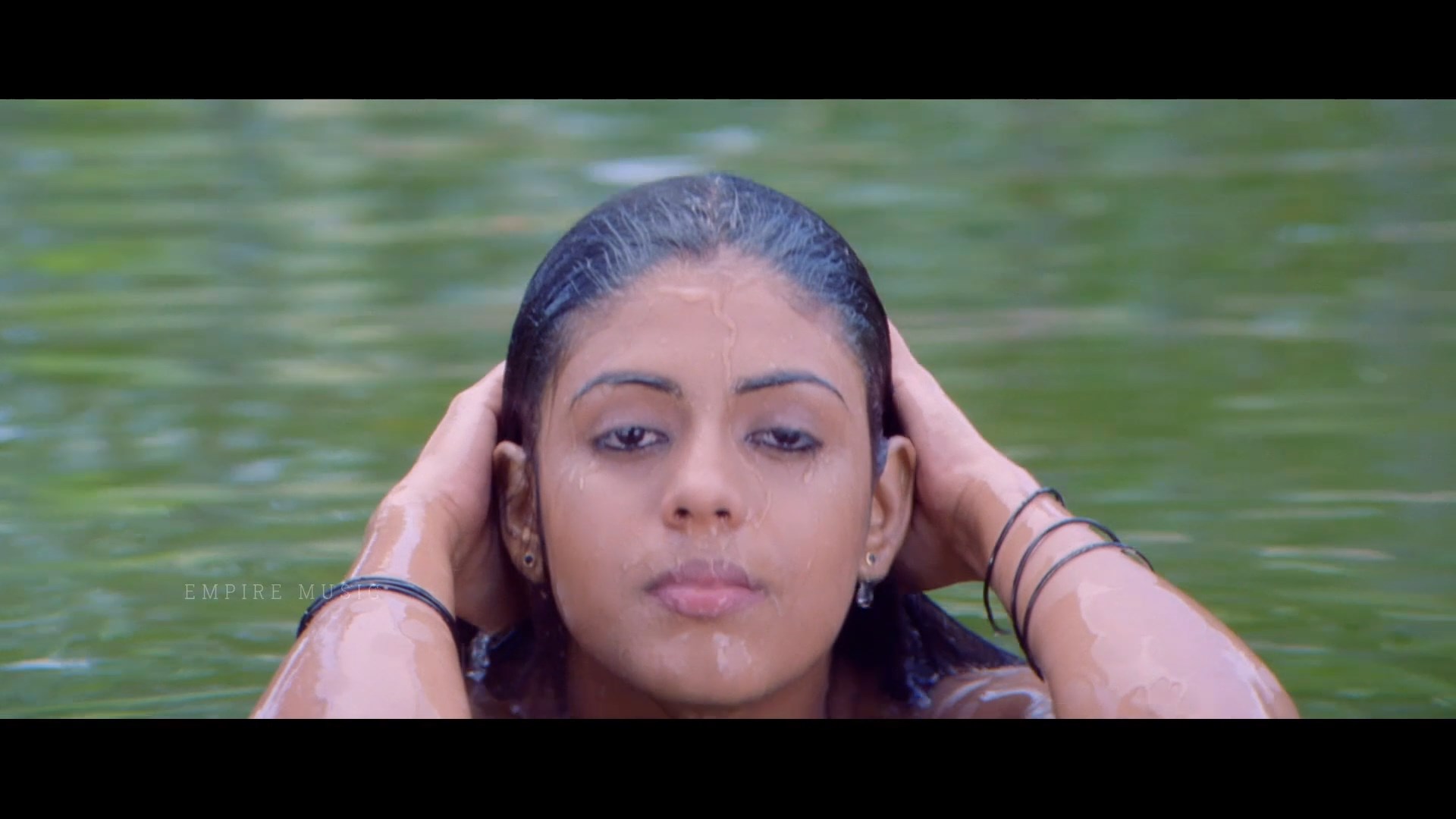Hot iniya wet scenes from Bhoopadathil Illaatha Oridam mp4 snapshot 00 ...