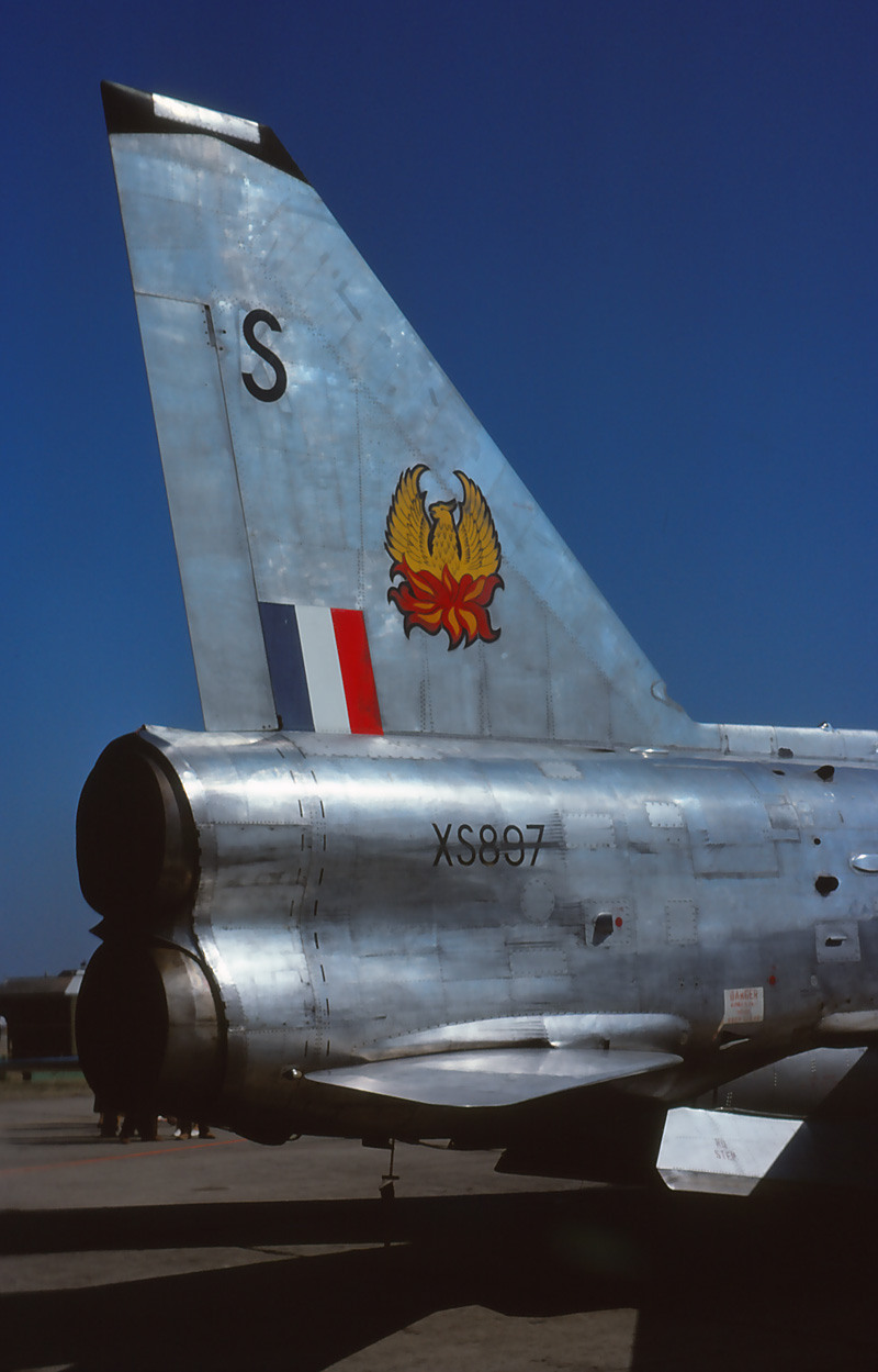 2 Lightning F6 XS897 S 56 Sqdn tail — Postimages