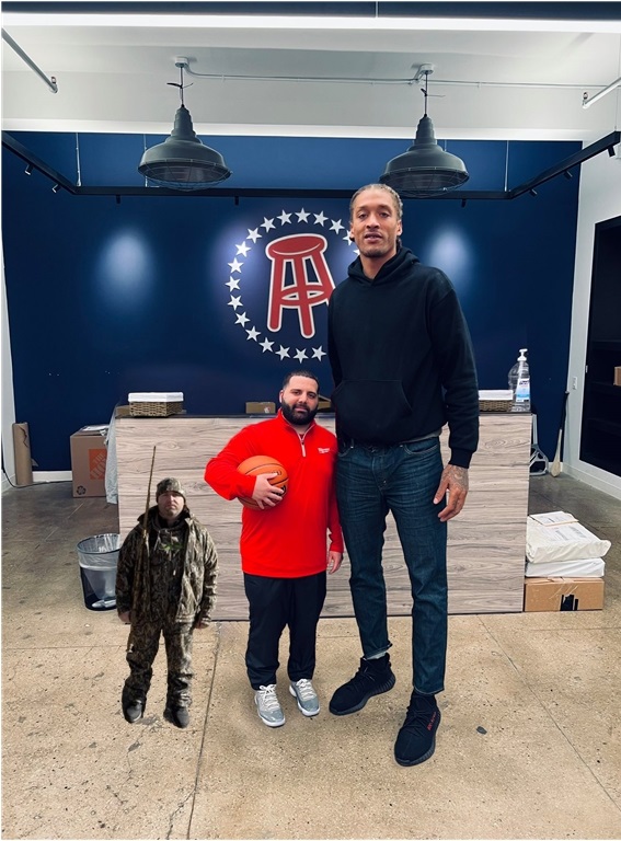 Jeff D Lowe creating his Avatar : barstoolsports