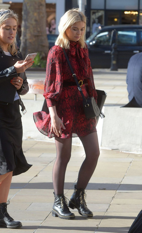 Georgia Toffolo flashes her legs in mini skirt - The Saatchi Gallery in ...