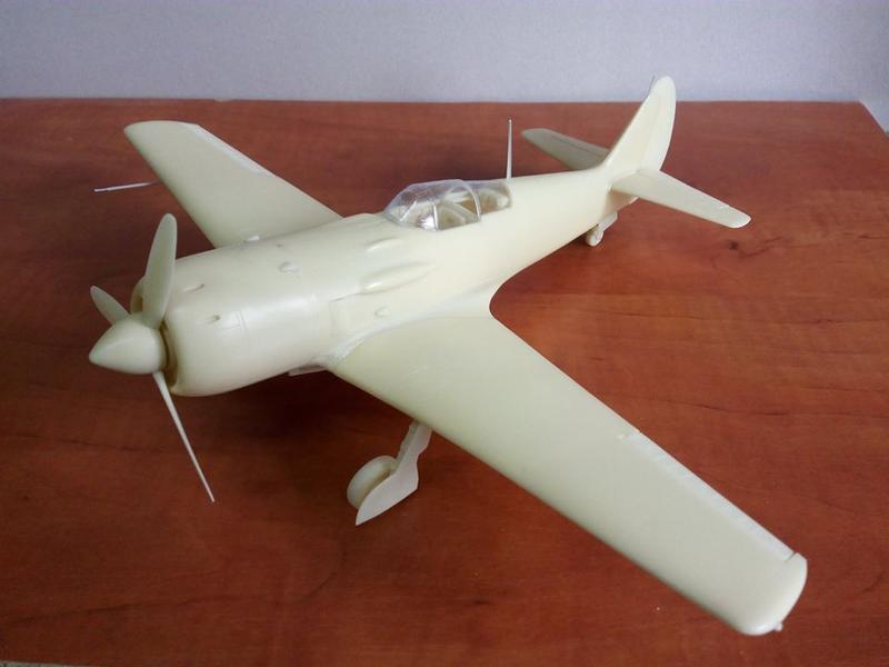 1/32 - Lavochkin La-9 "Fritz" & La-11 "Fang" resin kits by LEMkits - La ...