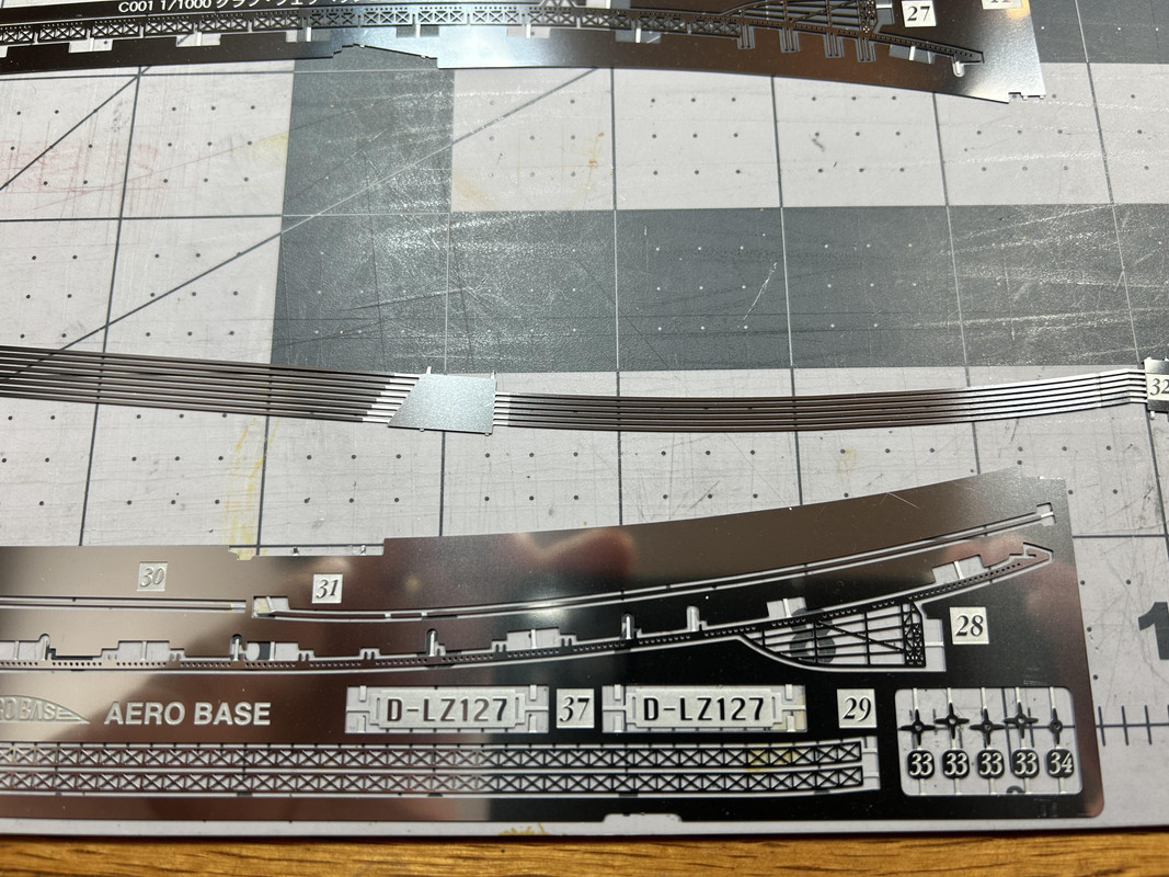 Finished Photos of 1/1000 Scale Metal Skeleton Graf Zeppelin Airship ...