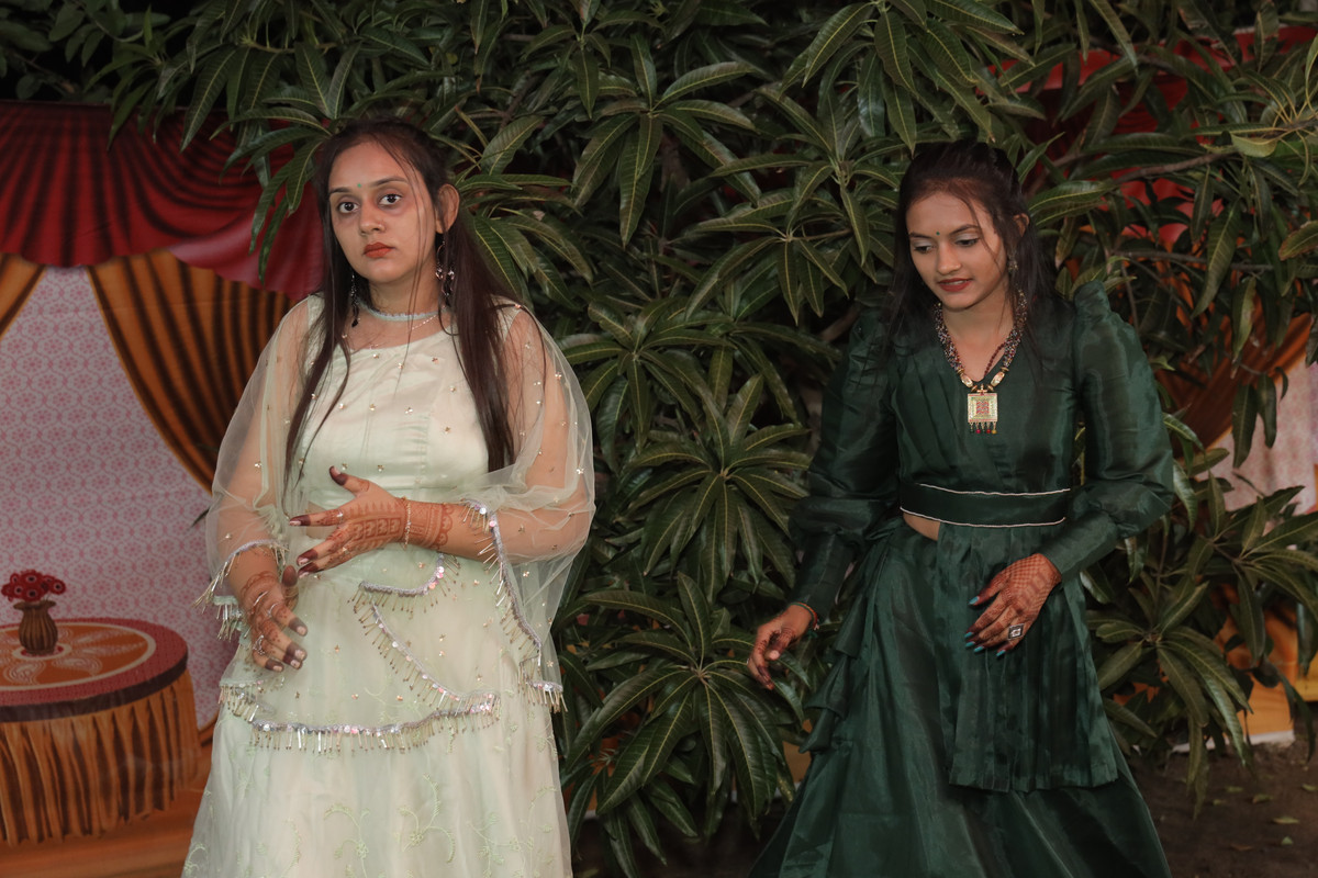 bajrang studio amba (2230) — Postimages