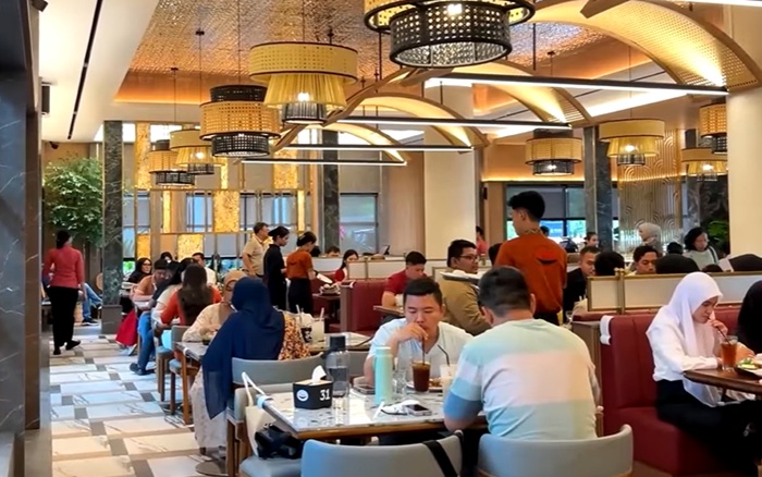 Itinerary Kulineran di Cobek Ayam Penyet Medan, Jajal Aneka Menu ...