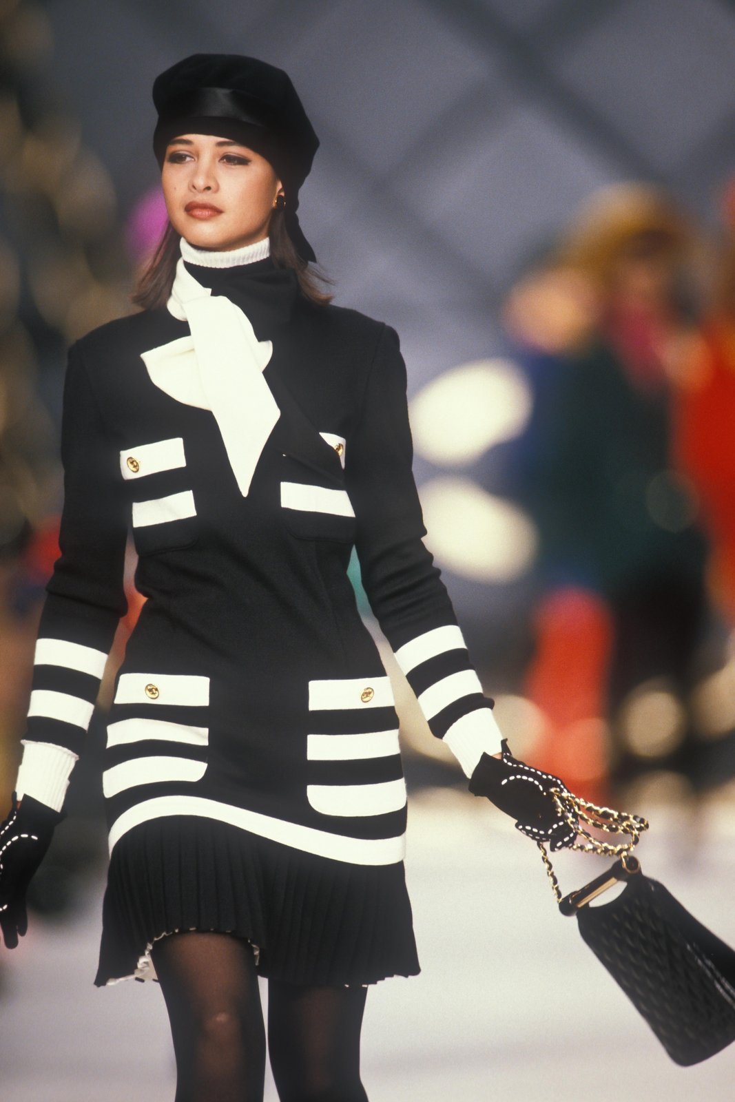 Fashion Classic: CHANEL Fall/Winter 1990 | The Internet's largest ...
