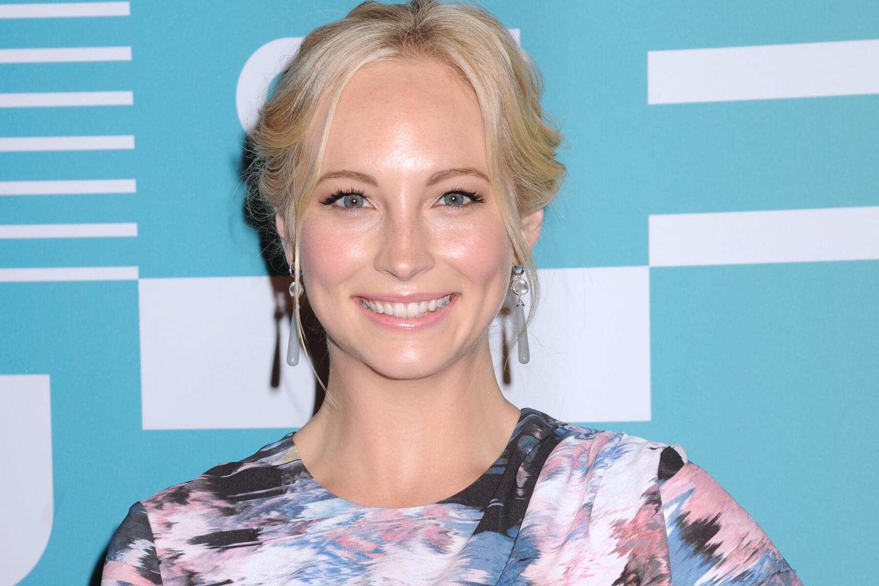 Candice King — Postimages