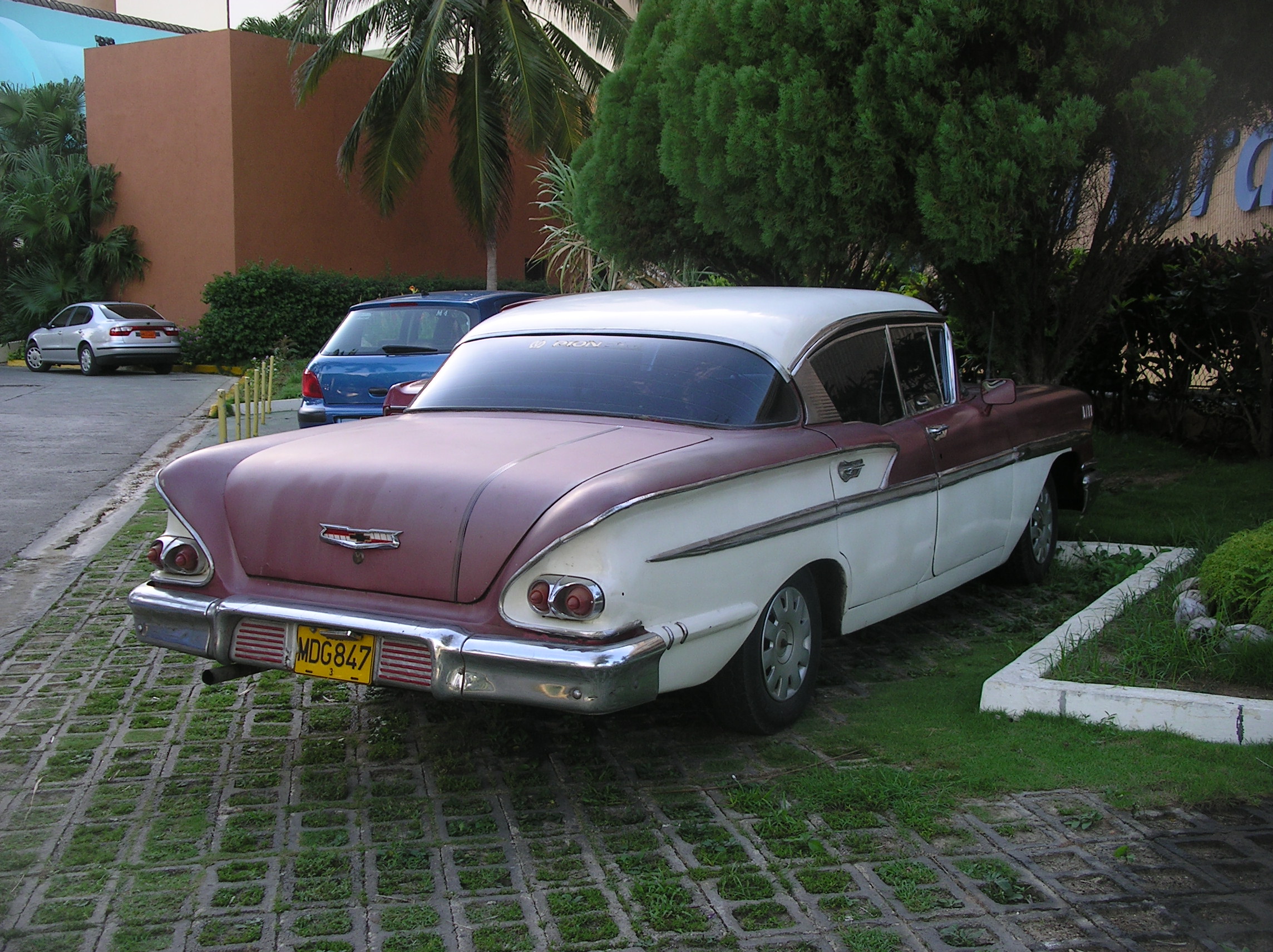 1157 Chevrolet Impala — Postimages