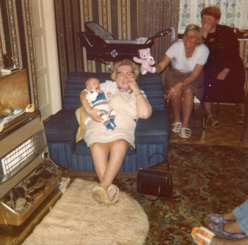 c 1975 Nan — Postimages