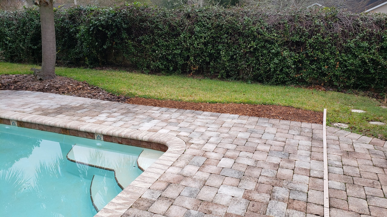 Experimenting with Melaleuca mulch, brand name FloriMulch | Lawn Care Forum