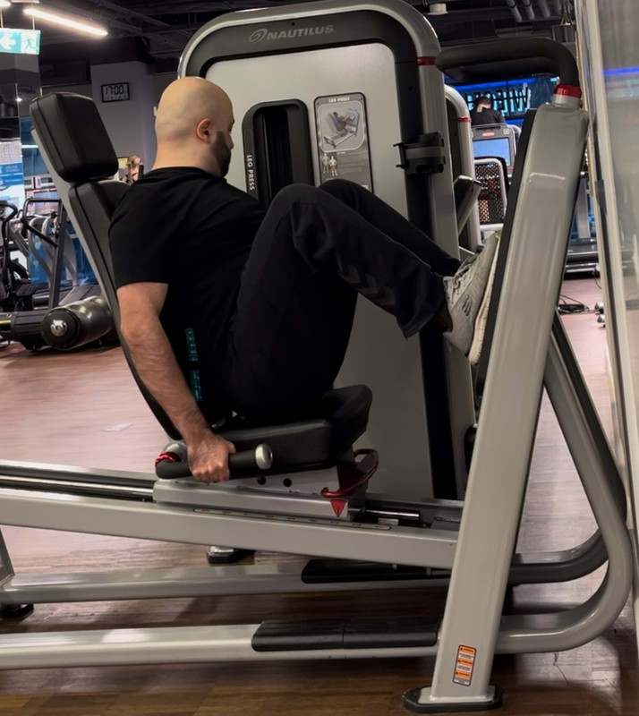 Horizontal Leg Press: Depth and other factors : r/formcheck