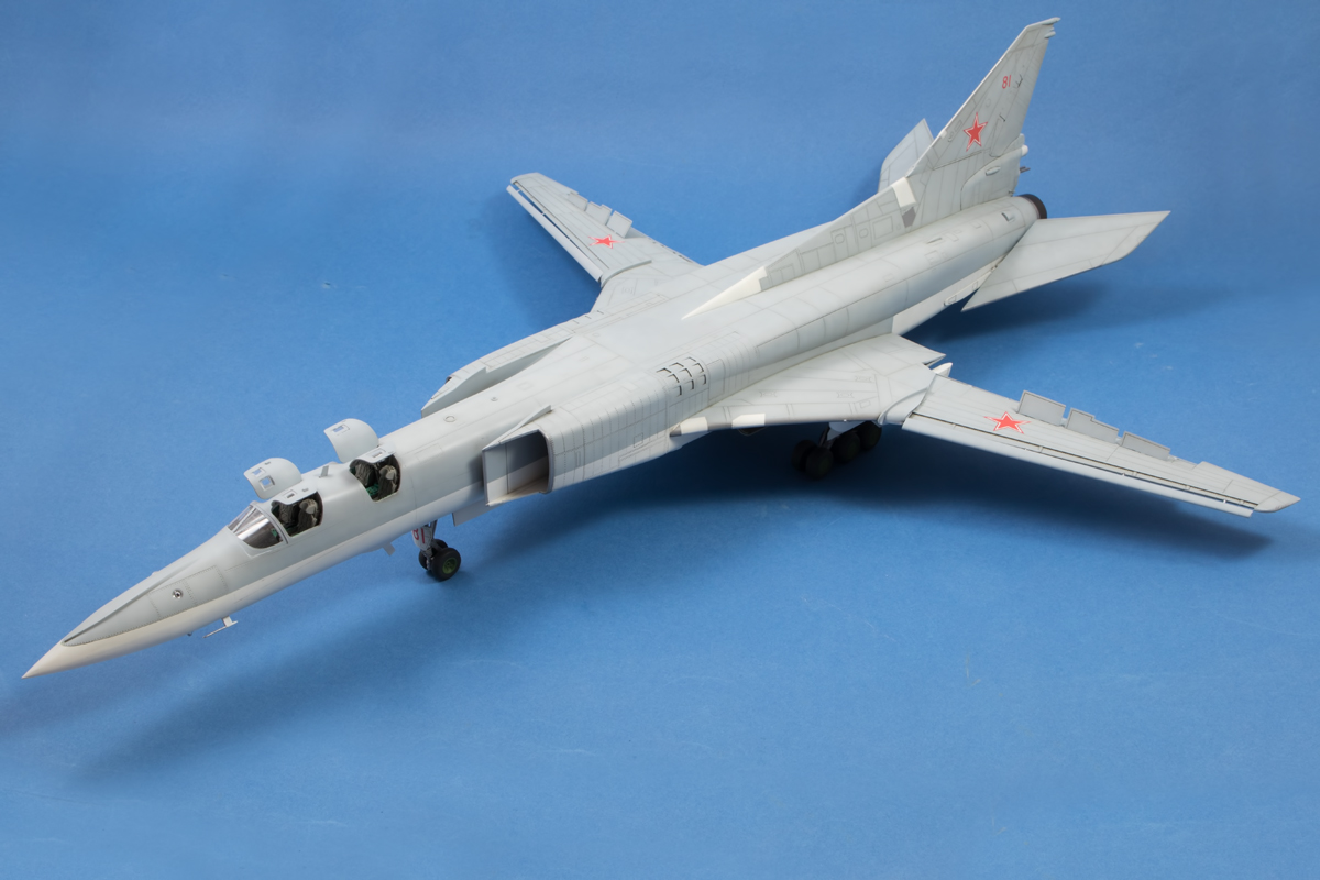 Trumpeter 1/72 Tu-22M2 Backfire - Ready for Inspection - Aircraft ...
