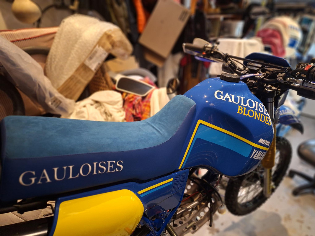 side view fitted seat — Postimages