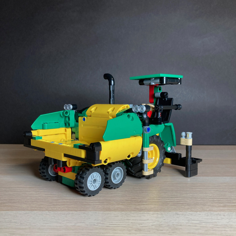 LEGO MOC 42136 - Asphalt Paver by ufotografol | Rebrickable - Build ...