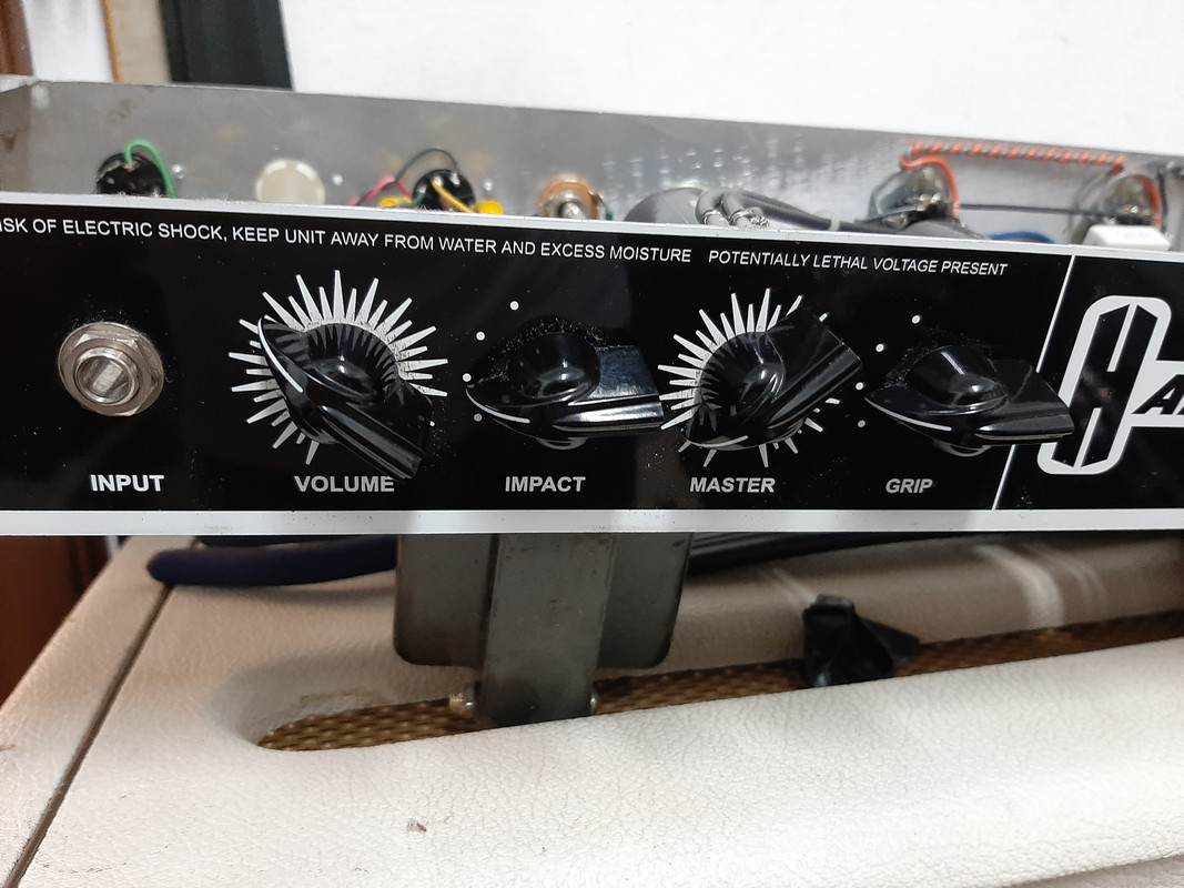 Carr Hammerhead v1 - Amplis y Efectos de Guitarra - Musiquiatra