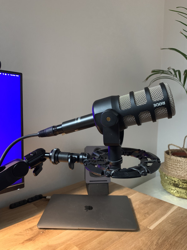 Compatible Shock mount for Rode PodMic? : r/podcasting