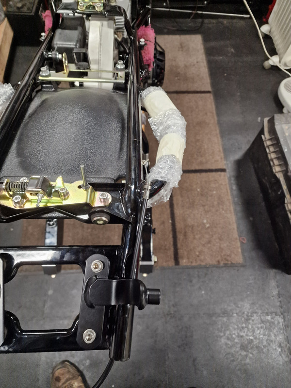 Brackets Tail3 — Postimages