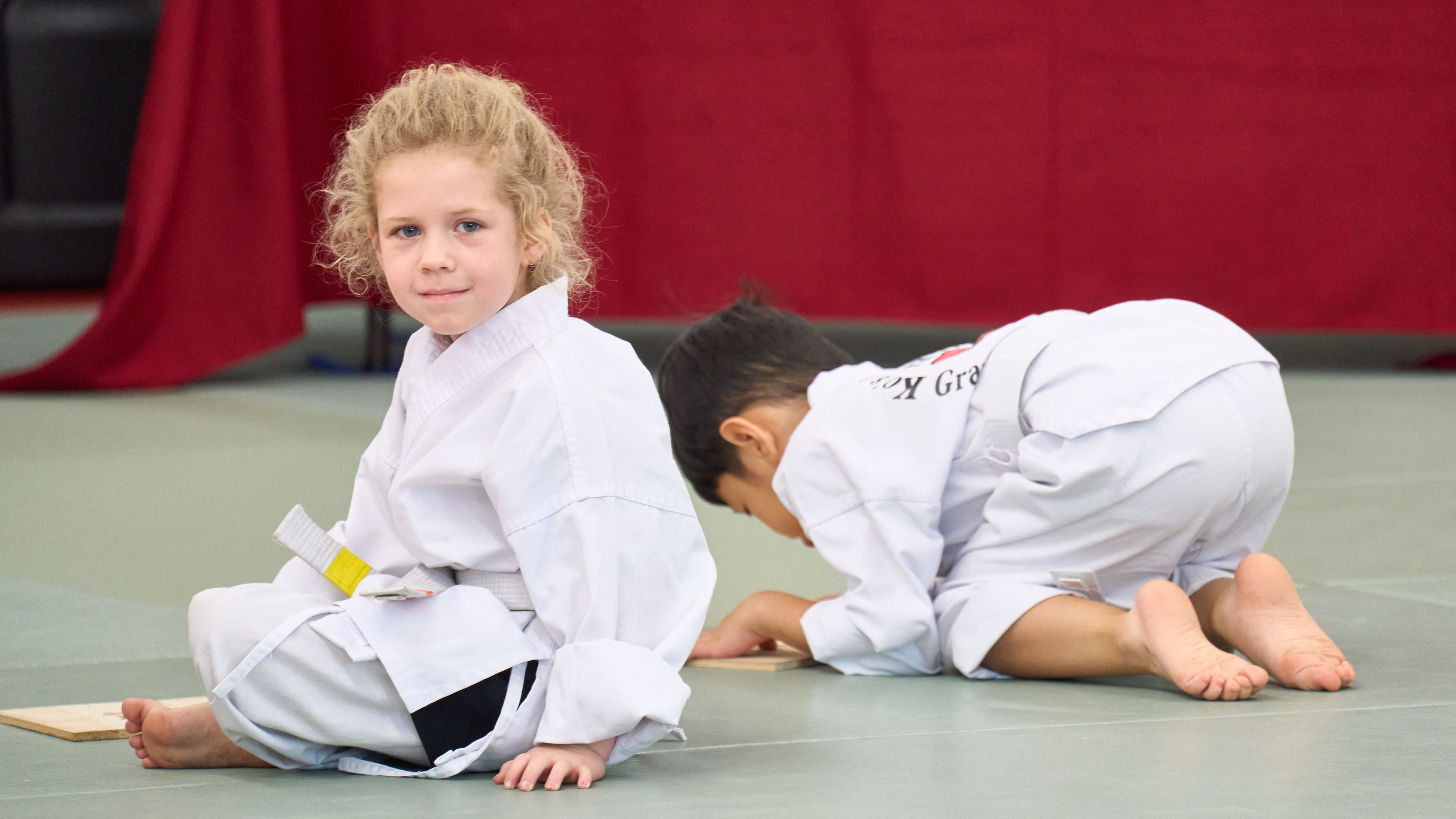 A7406180 c1 — Postimages