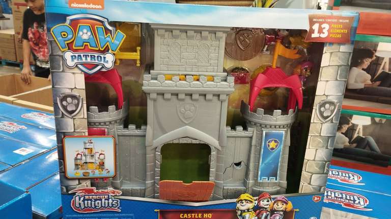 Castillo de los Caballeros de la Patrulla Canina de Costco