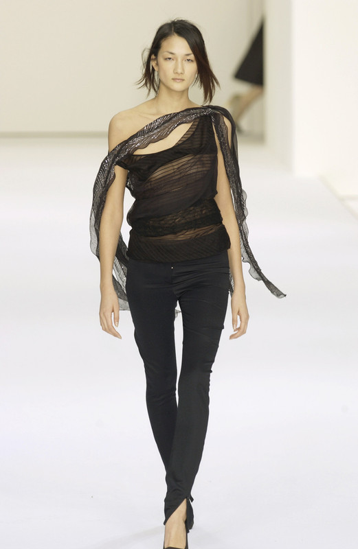 Stella Mc Cartney Fall 2002 7c PHfdz6 EAEx — Postimages