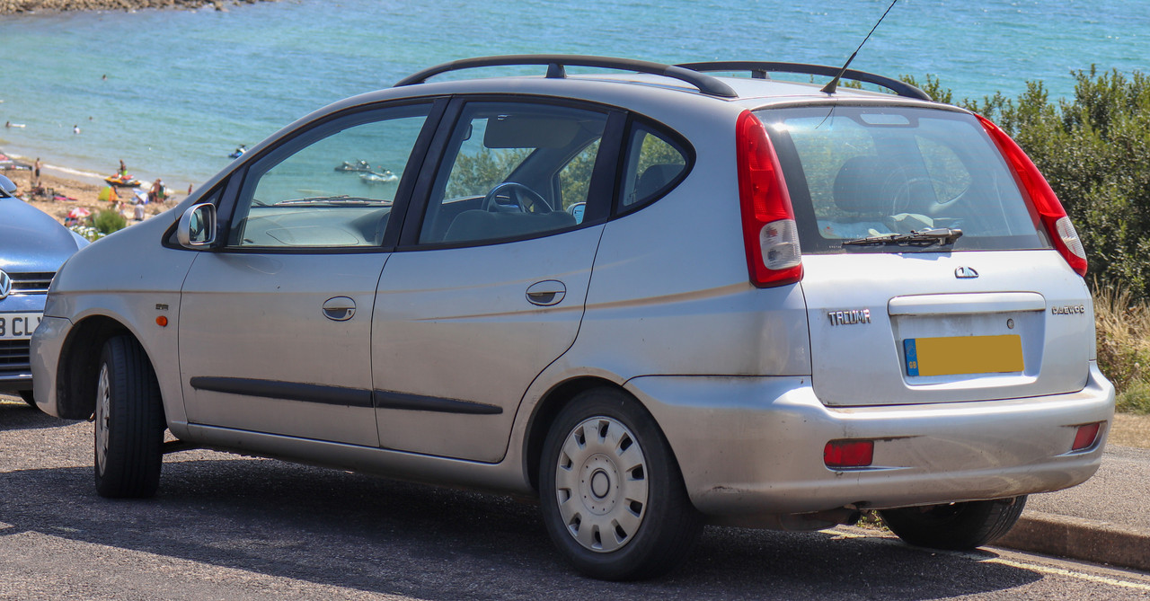 2002 Daewoo Tacuma SE 1 6 Rear — Postimages