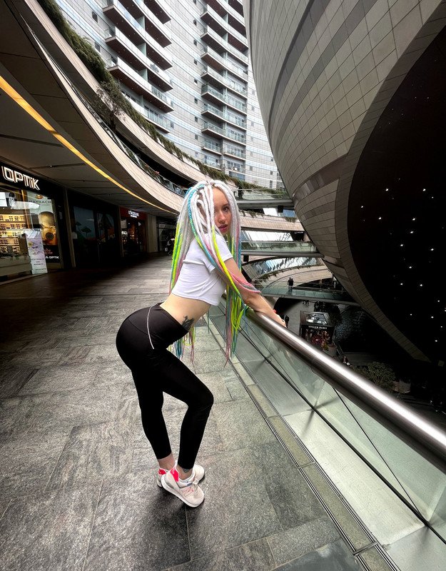 2022 05 17 riley reall 1526668028208893954 — Postimages