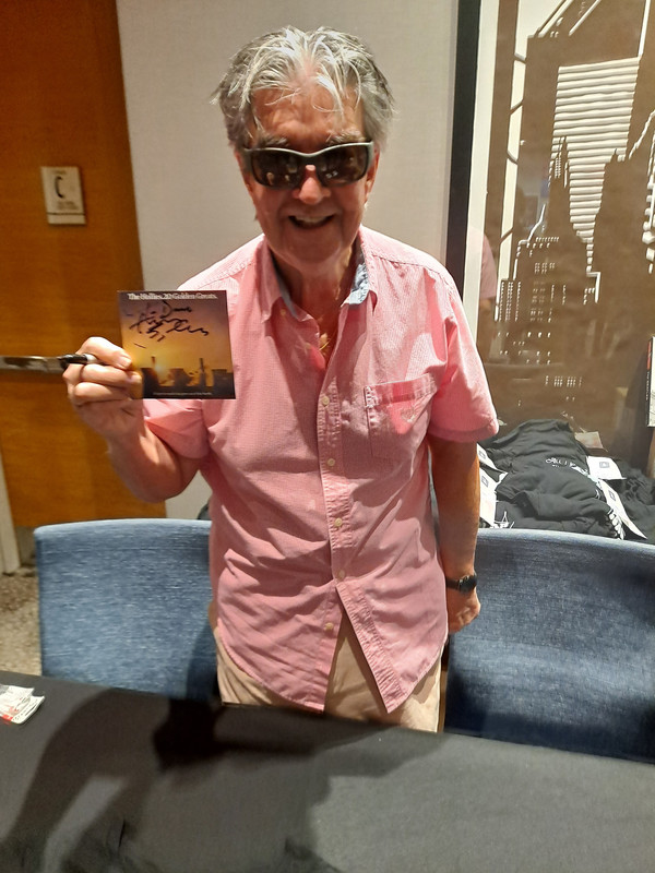 More ...Signed Photos, LPs, Picture Sleeves, Promos, Memorabilia, Ephemera, etc.* | Page 584 ...