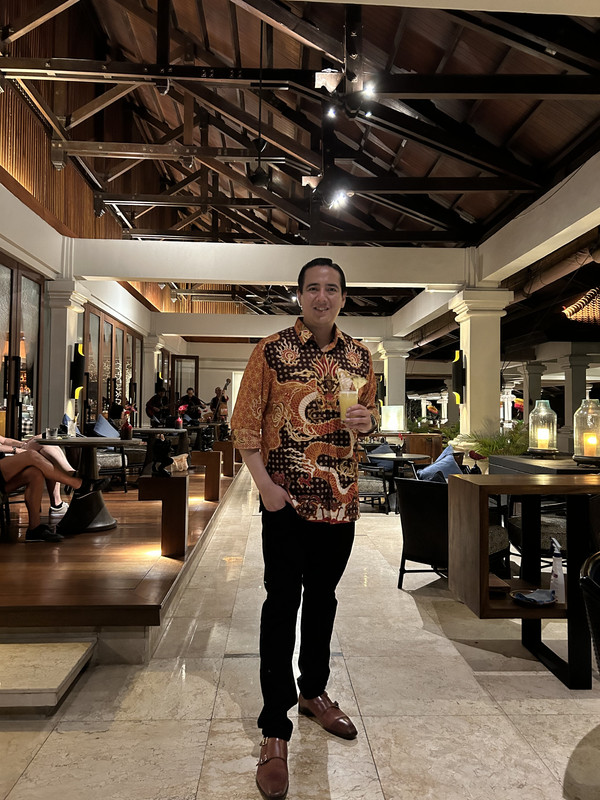 4 C54 FE56 306 C 4 A9 C B981 B75 B7 ED7 FC6 B — Postimages