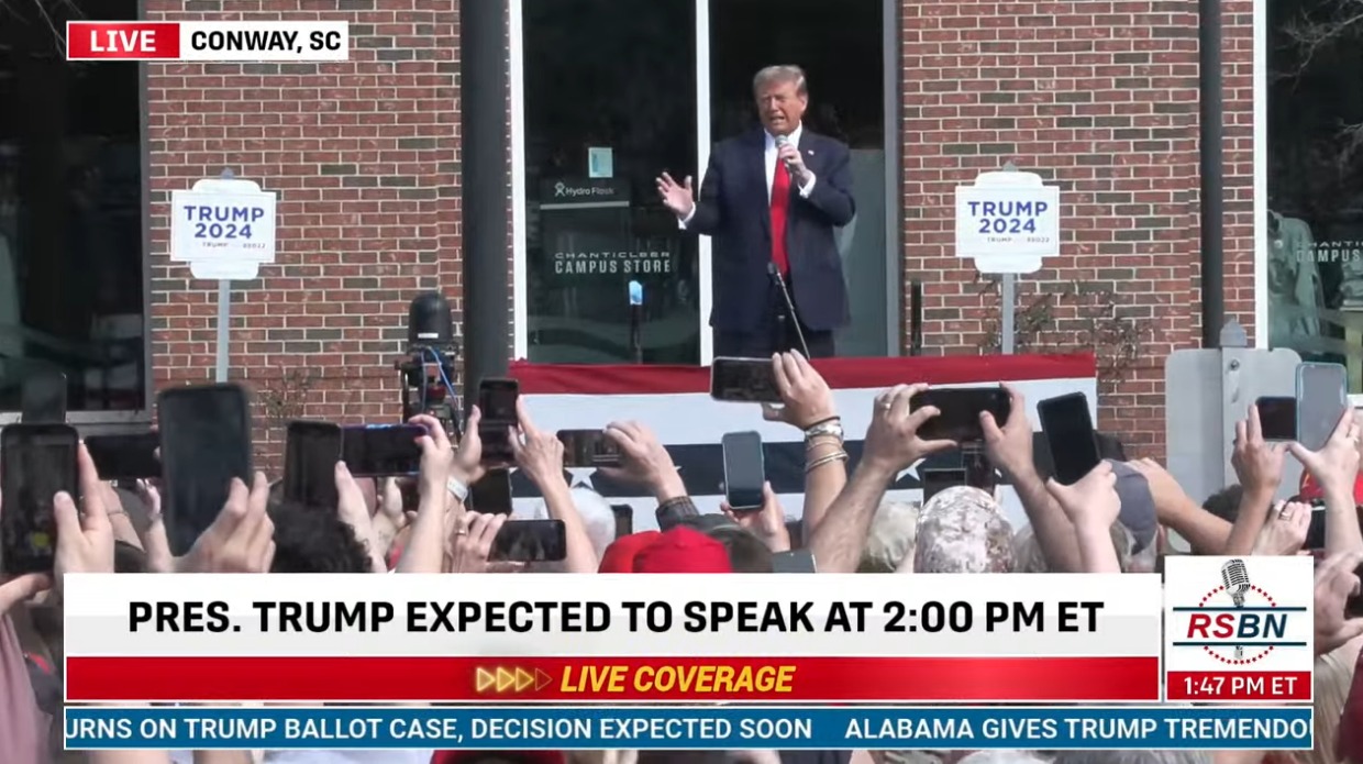 **LIVE** PRESIDENT TRUMP HOLDS A GET OUT THE VOTE RALLY IN CONWAY, S.C ...