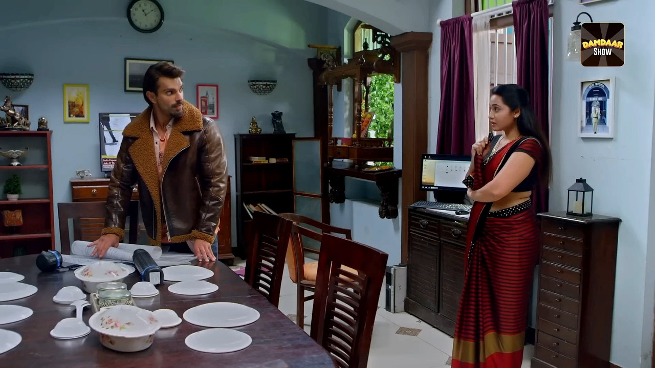 Nivya Chemburkar Sexy Seductive lusty Navel Scene from Boss Baap High Quality mp4 snapshot 00 47 ...