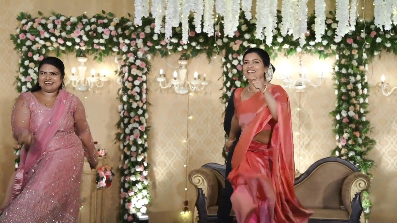 Kerala Wedding Bridal Dance Navel Show in pink saree mp4 snapshot 00 09 847 — Postimages