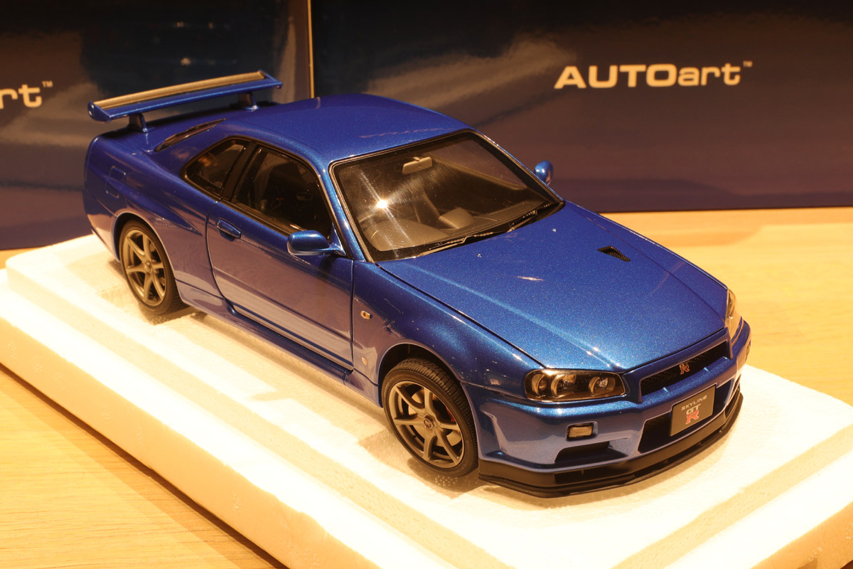 3 new Autoart Skyline (R34) GT-R's - all arrived with issues ...