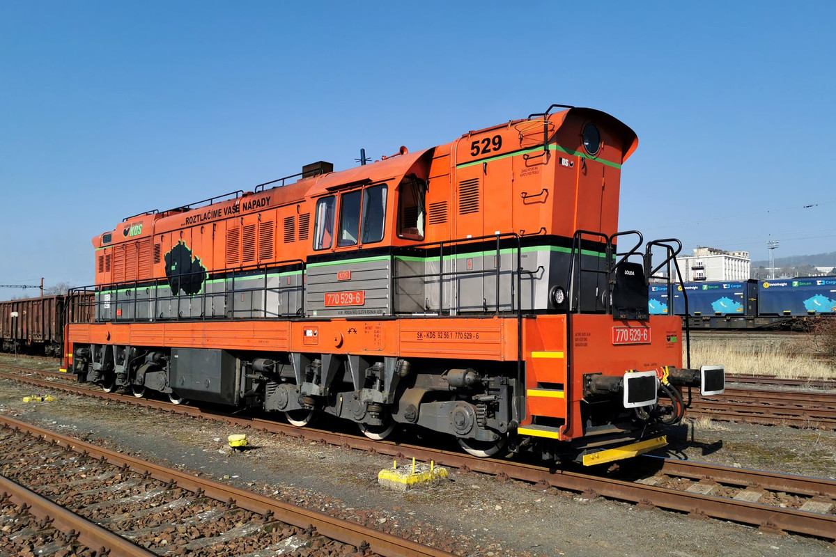 ТЭМ18ДМ-2141 — Фото — RailGallery