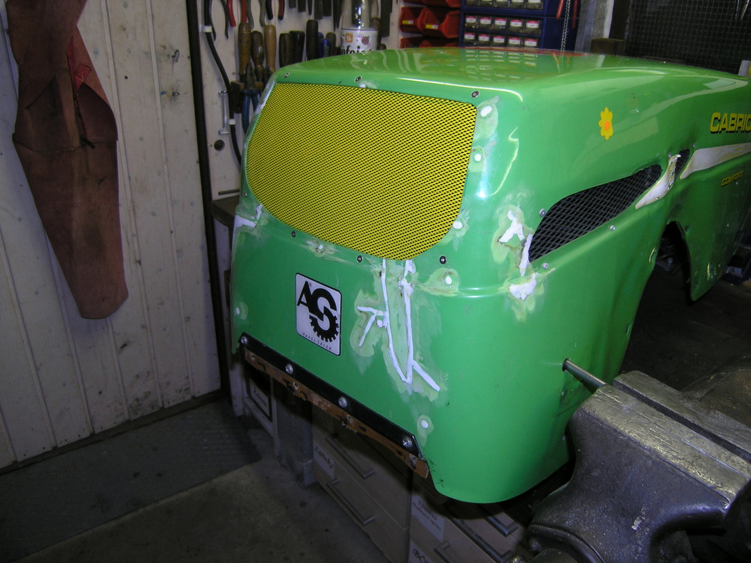 PC078743 — Postimages