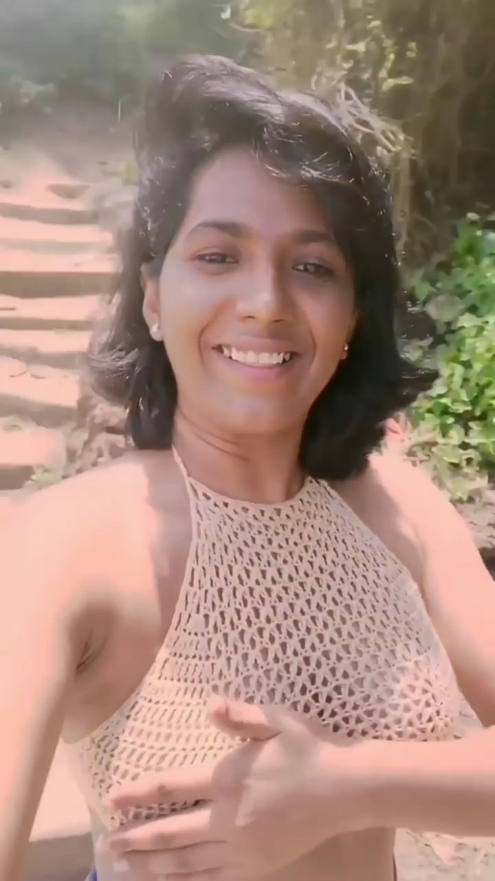 Tamil girl in yellow net dress nipple visible mp4 snapshot 00 05 034 — Postimages