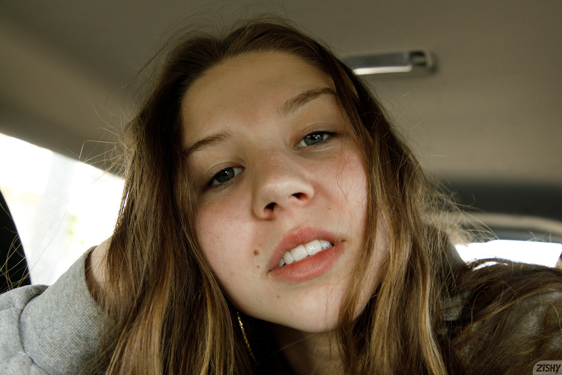 full 064 1111421208555882 — Postimages