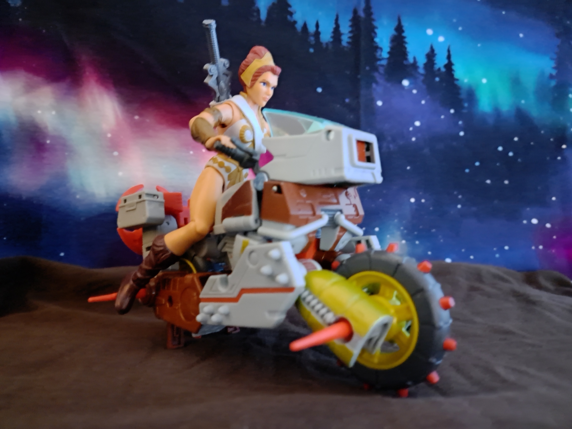 FOR ETERNIA LATE NIGHT! She-Ra Cartoon Collection figures are coming ...