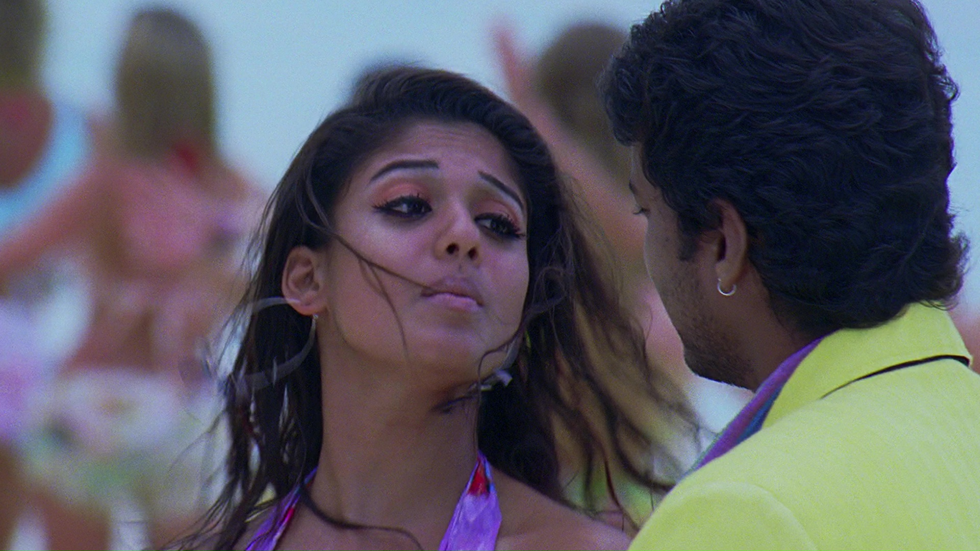 Nayanthara In Villu Songs