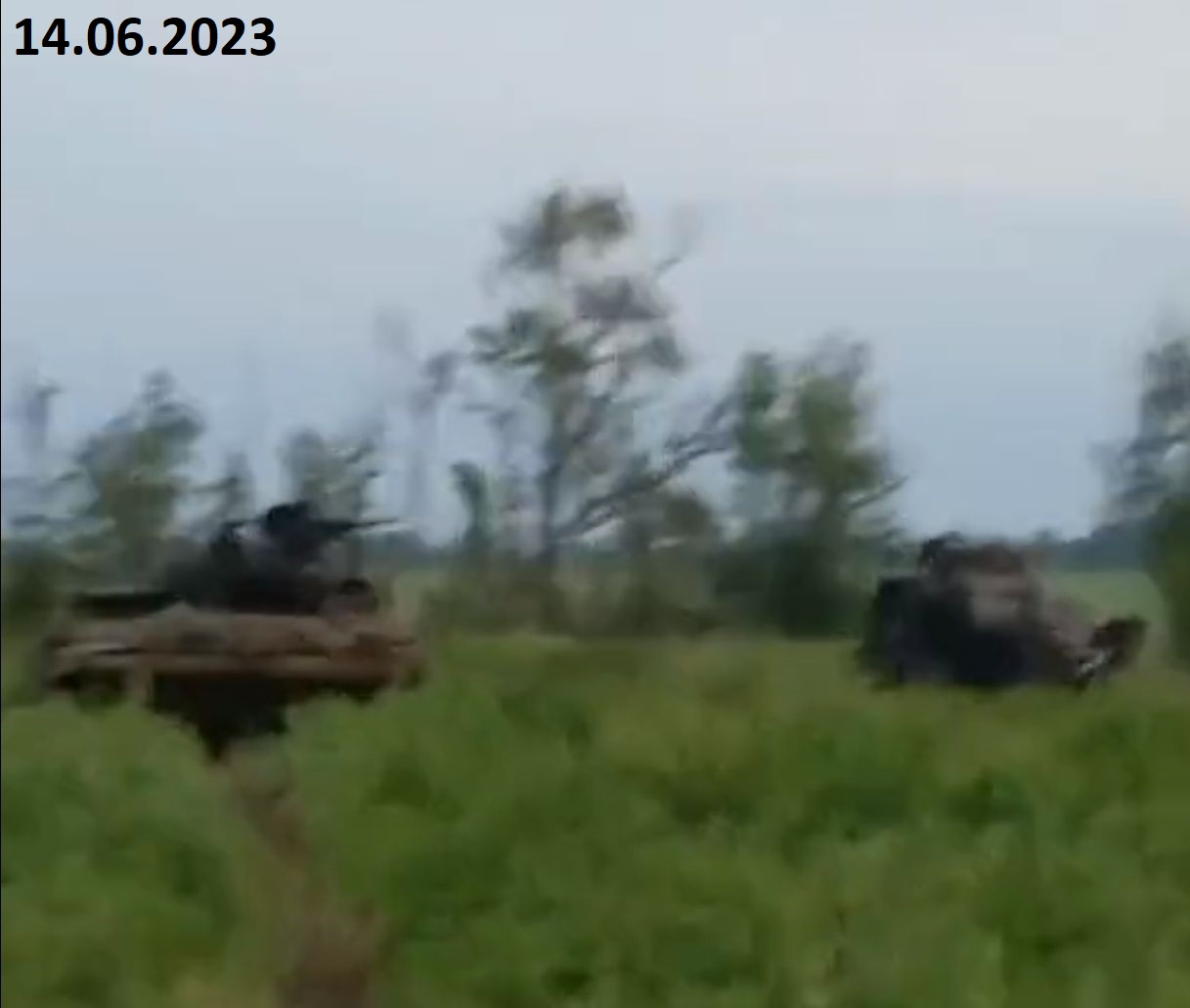 2001 Oskosh M ATV destr 14 06 23 — Postimages